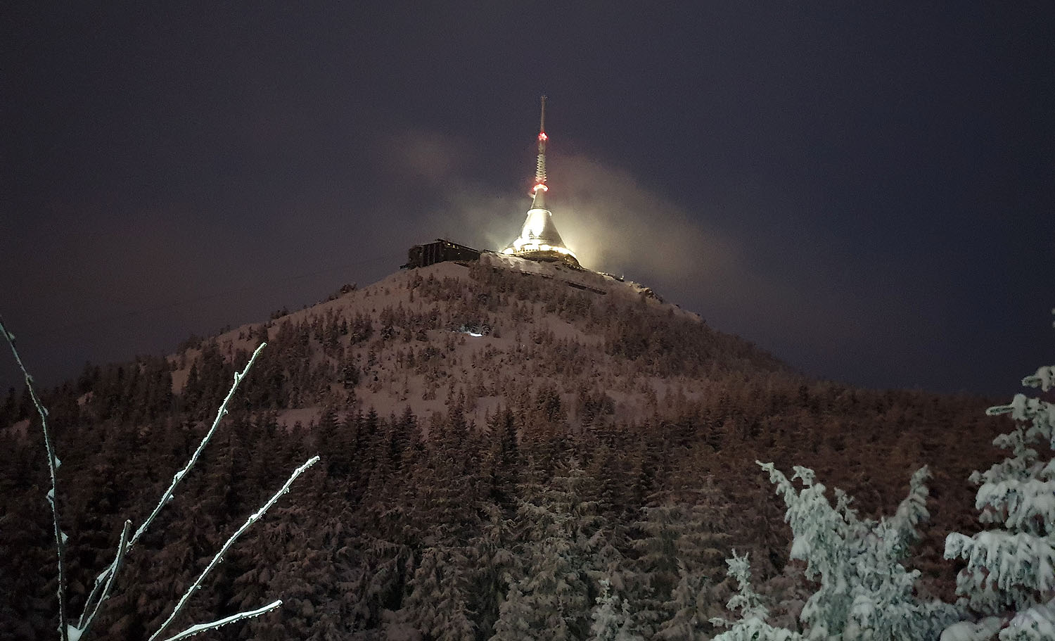 Ještěd – trasy Kolem Matterhornu a Úvozem | Tulení pásy